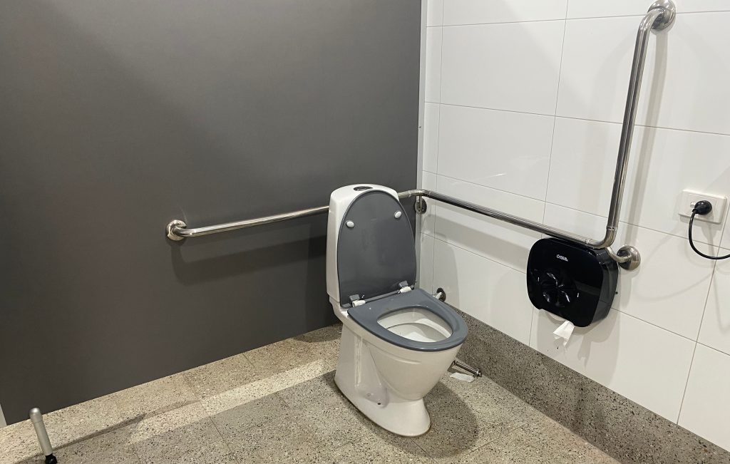 Occupational Therapist’s Guide to Bathroom Modifications | Moddy